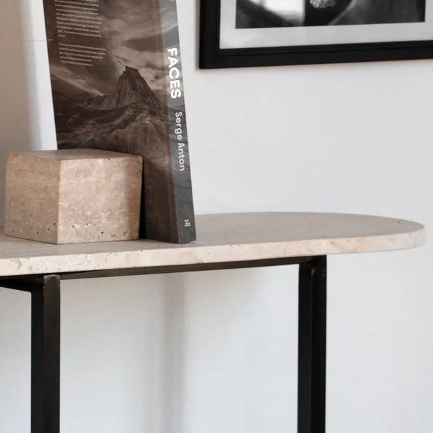 Console d'entrée en travertin Echo – Modernista Maroc